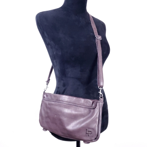 Linea Pelle | Bags | Linea Pelle Dylan Brown Leather Small Crossbody ...